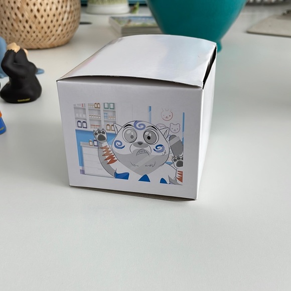 Crayola | Other | Funny Cat Trapped At The Vet White Cardboard Box ...